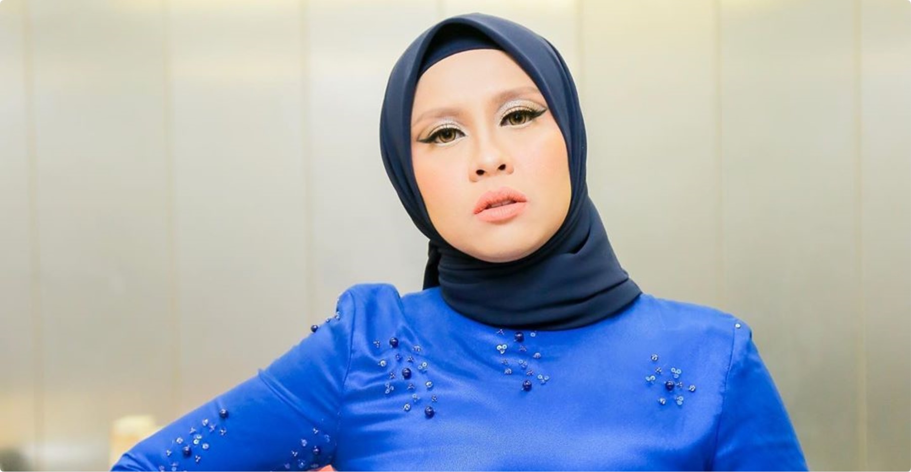 “Blue blue we love you!”, Penampilan serba biru Jihan buat ramai ...